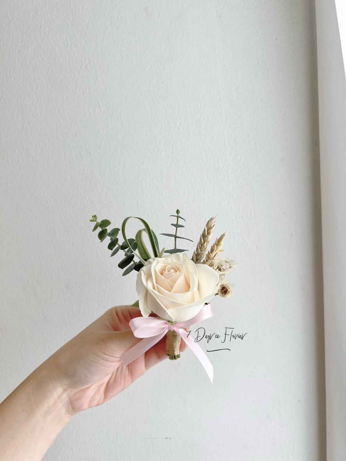 Cream Corsage – 7 Degree Flower